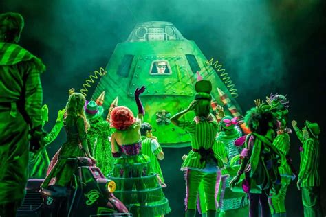Theatre Spotlight The Wizard Of Oz At Curve Leicester