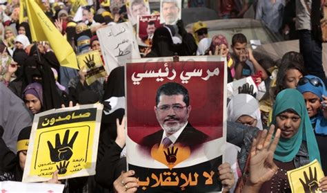 بالفيديو والصور انطلاق مسيرة لأنصار المعزول من عرب المعادى ويهتفون