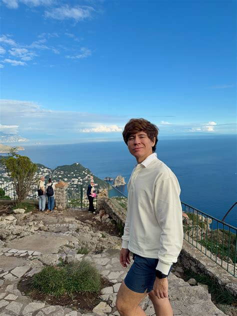 Erik Murillo Erik Murillo Added A New Photo — In Sorrento