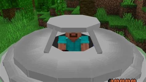 Скачать Мод на Летающую Тарелку для Майнкрафт на Телефон- Flying saucer Mod