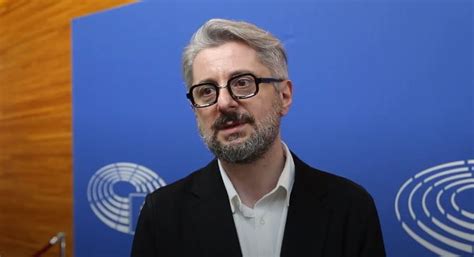 „ნუ რა არი ახლა ეს რა უნიჭო ვარ“ რას წერს ნიკა გვარამია News Ge