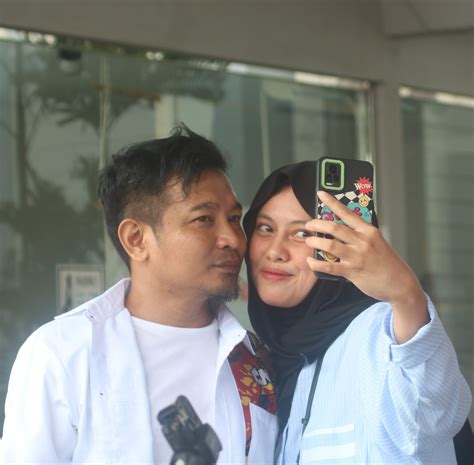 Istri Zul Zivilia Kalau Ada Rezeki Saya Akan Beli Kembali Alat Musik Zul