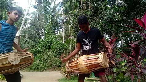 පුලුවන් විදියට බෙර පාරක් ගැහුව Youtube