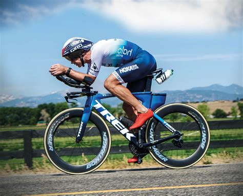 Santini Premium Custom Clothing: las novedades de la línea Santini ...