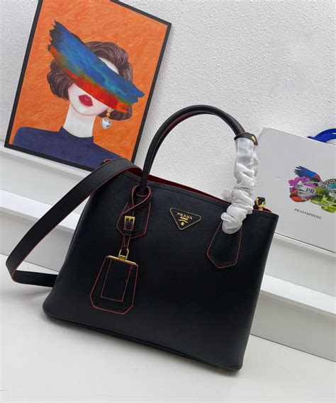 Prada Сумка на плечо шоппер купить с доставкой по выгодным ценам в интернет магазине Ozon