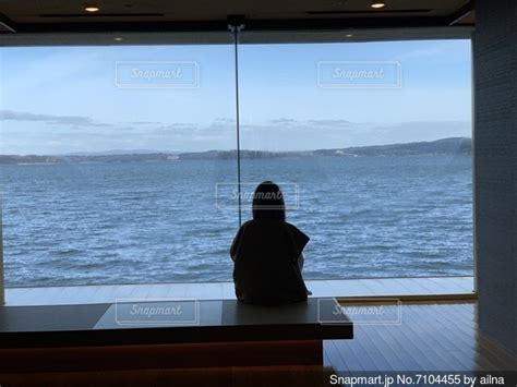 海を眺めての写真・画像素材 7104455 Snapmart（スナップマート）