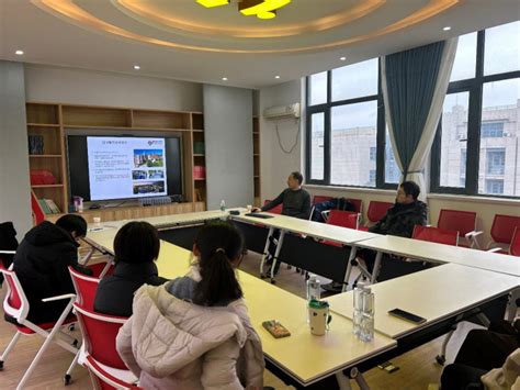 英国纽卡斯尔大学胡志强教授来访并作题为浮式风机与人工智能的专题报告