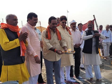 तीन दिवसीय किसान मेला एंव प्रदर्शनी शुरू डीएम बोले किसानों को सरकारी