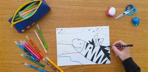 Coloriage Zèbre à Faire Avec Le Contour Des Mains