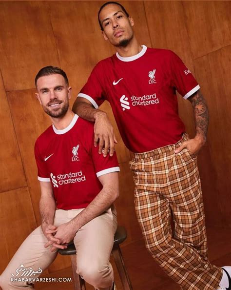 عکس پیژامه چهارخانه پای ستاره گران‌قیمت قرمزها سیم‌خاردار سوژه شد