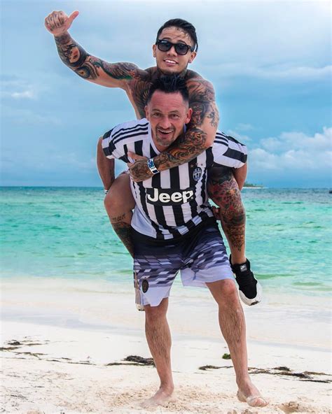 Yeferson Cossio Quieren una foto mía desnudo