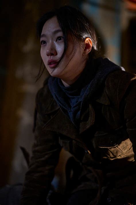 파묘 무당 된 김고은 무속인 집 찾아가 필모 사상 가장 파격 변신