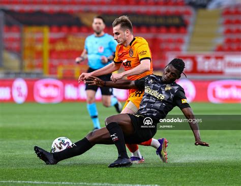 Goztepe V Galatasaray Turkish Super Lig Anadolu Images