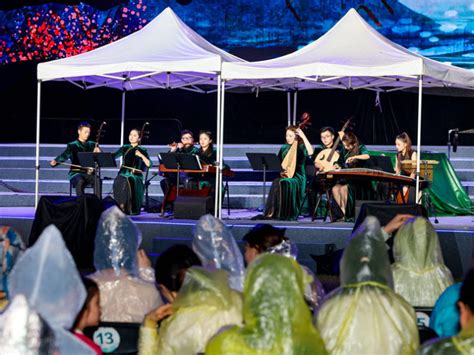 “为声成色2023——融合跨界新民乐专场音乐会”昨晚上演 雨中双向奔赴，开启浪漫长江之约