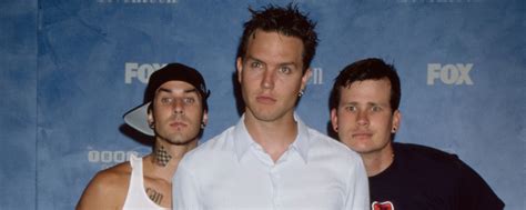 5 Iconic Songs That Instantly Make Me Think Of The Late 2000s