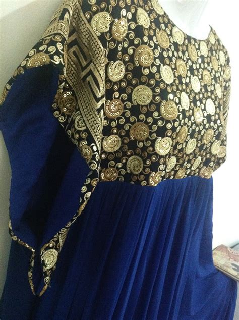 لايفوتكم للبيع فساتين راقية و تخبل للمربربات و السمينات والتوصيل علينا