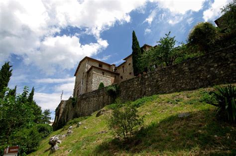 Greccio Il Borgo Devoto A San Francesco Con Lo Sguardo Fino Al Cupolone