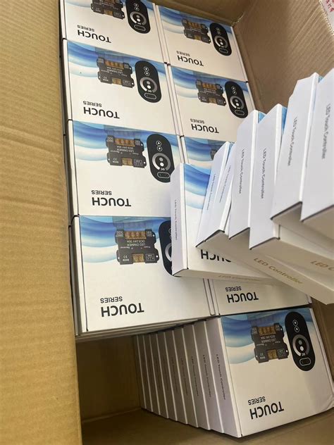 کنترل کننده شدت نور ریموت دار با ریموت تاچ ۳۰ آمپر مناسب لاین نوری