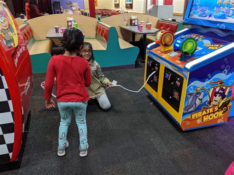 Chuck E Cheese 2990 Cumberland Blvd Se Atlanta Ga 30339 Usa