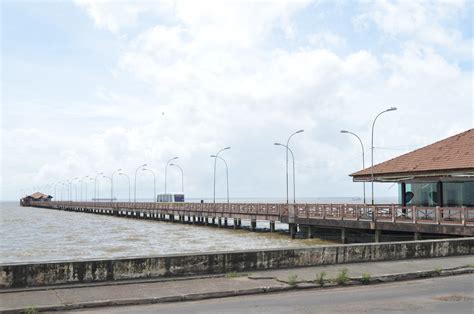 Corpo De Homem Com Perfuração é Encontrado Boiando Na Orla De Macapá