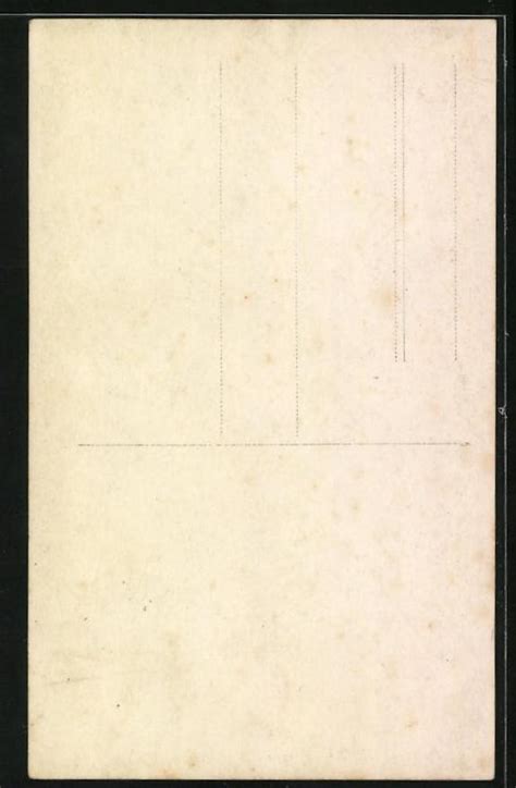 Fotografie Akt Nackte Vollbusige Frau Spaziert Durch Einen Idylllischen Wald