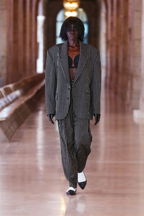 On The Podcast Vogue Editors On Marc Jacobss 3 Minute Show The
