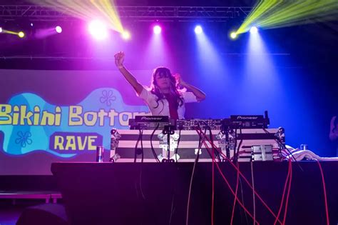 Everyone We Saw Having Fun At San Antonios Spongebob Themed Bikini Bottom Rave San Antonio