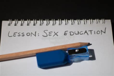 Sexualkunde Bilder Durchsuchen Archivfotos Vektorgrafiken Und Videos Adobe Stock