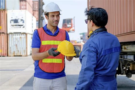 Cuándo debes contratar a un Prevencionista de Riesgos