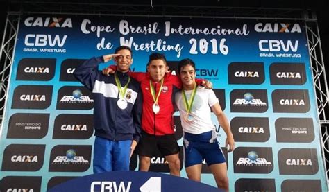 Team Chile de Lucha Olímpica obtuvo dos medallas de oro en la Copa Brasil El Deportero