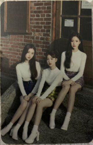 Loona Yeojin Heejin Hyunjin Photocard Solo 3920941190
