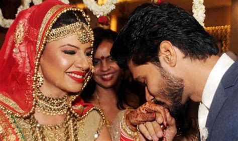 Sambhavna Seth Shares Cute Picture With Husband Avinash Dwivedi On