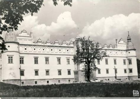 Zamek w Baranowie Sandomierskim ul Zamkowa Baranów Sandomierski