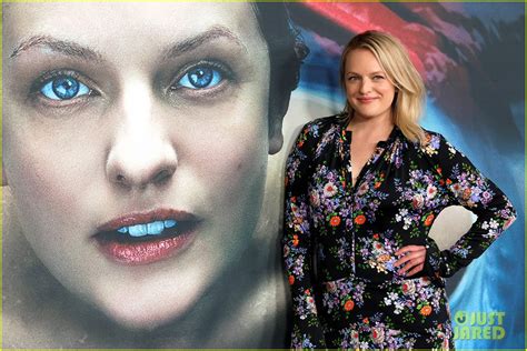 Elisabeth Moss And Yvonne Strahovski Join The Handmaids Tale Cast At
