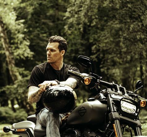 Toyotas Portable Hydrogen Cartridges Look Like Giant Aa Batteries