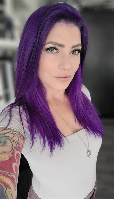 Netty On Twitter Im Going To Take The Day To Hit Up The Nude Beach To Nap Read And Even Out