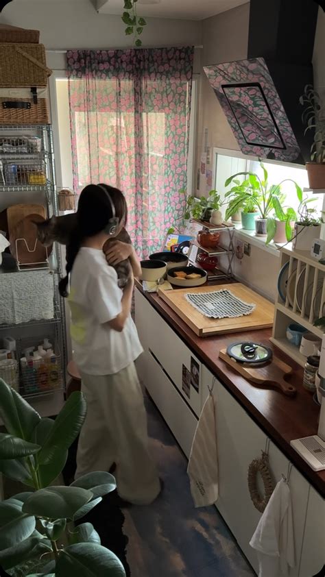 H크리스탈🎞️ 그럼에도 봄은 오고야 말겠지 Instagram