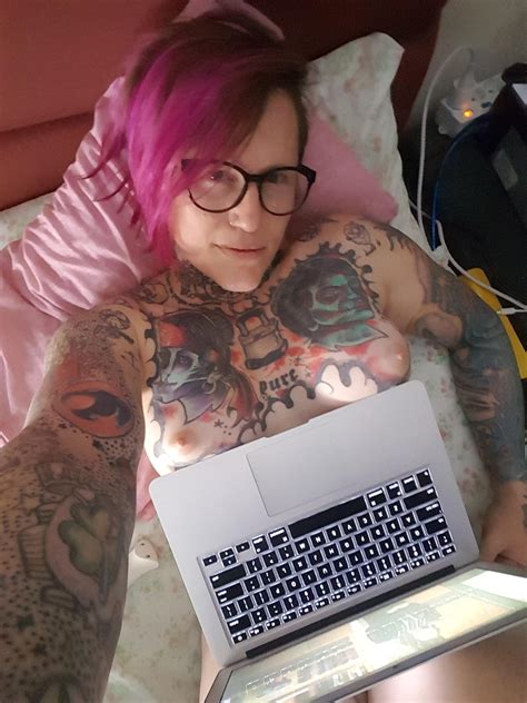 Naked Movie Day F Scrolller