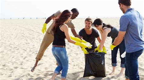 How To Organize A Beach Cleanup Seaside Planet