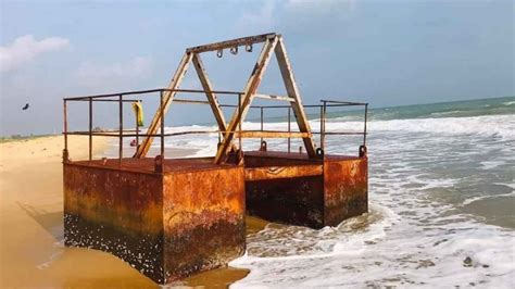 උතුරු වෙරළට අත්භූත වස්තුවක් ගොඩ ගසයි Today News Lk