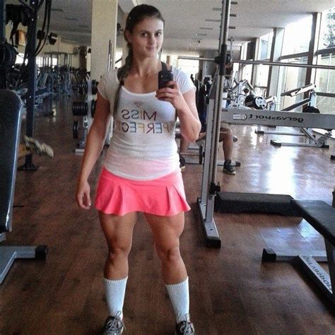 Her Calves Muscle Legs Women Massive Muscular Quads