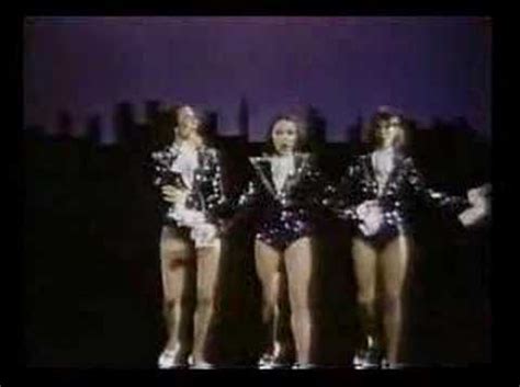 Sesame Street 5 Dancing Ladies Demonstrating Subtraction Youtube