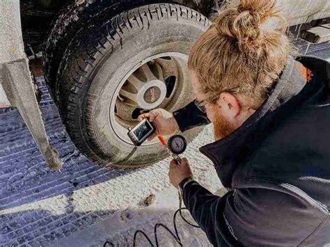 RV Tire Pressure Monitoring Systems 1 Best Guide For You
