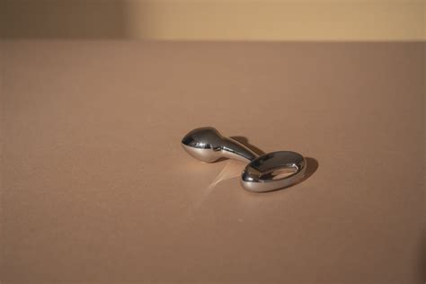 Njoy Small Pure Plug Oh Moment