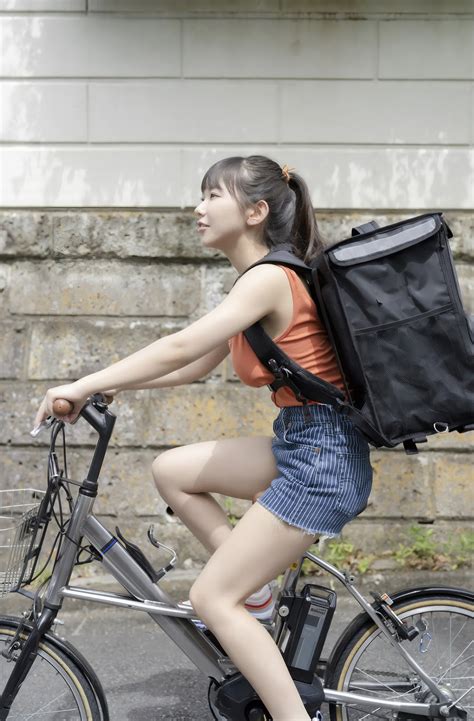Marina Nagasawa 長澤茉里奈 Fridayデジタル写真集 「まりちゅうイーツのお届けでーす！」 Set01 Everia Club