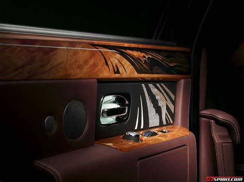 Official Rolls Royce Pinnacle Travel Phantom GTspirit