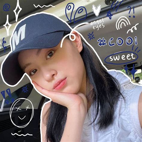 Itzy Stickers