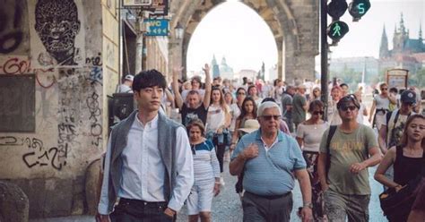 Shot ] 이 비주얼 안구정화…서강준 체코의 가을남자