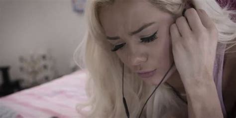 He Tricks Her Shy Stepsister To Watch Him Masturbate