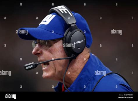 New York Giants Head Coach Tom Coughlin Calls Out From The Sideline In